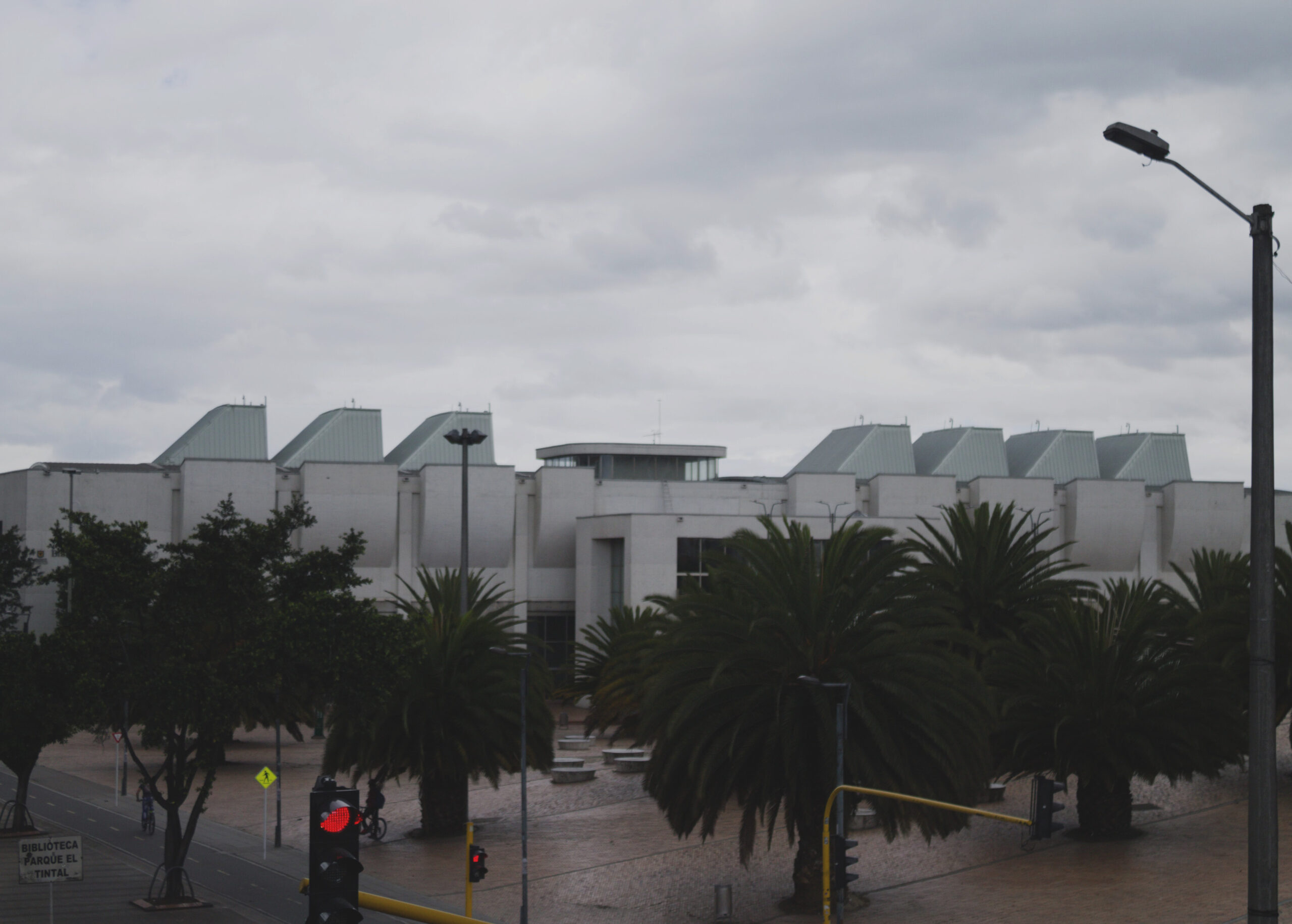 Biblioteca Pública El Tintal: El arte de la transformación - Periódico ...